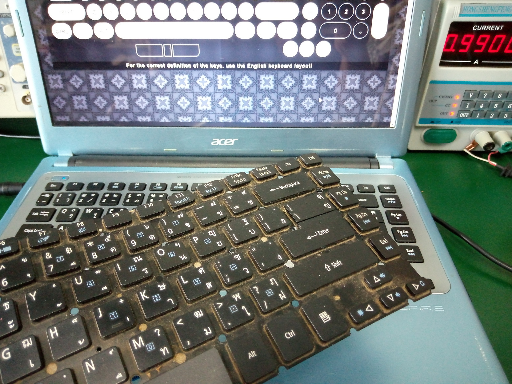 ACER V5-471 เปลี่ยน Keyboard - ศูนย์ซ่อมโน๊ตบุ๊คหล่มสัก